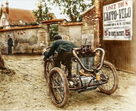 Monstrous motor cycles – Motorcycle Timeline