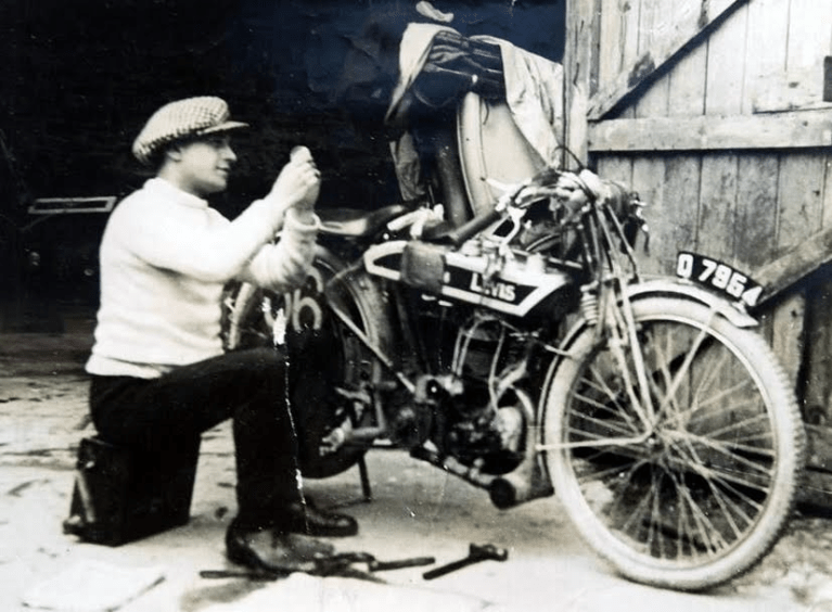 1914 – Motorcycle Timeline